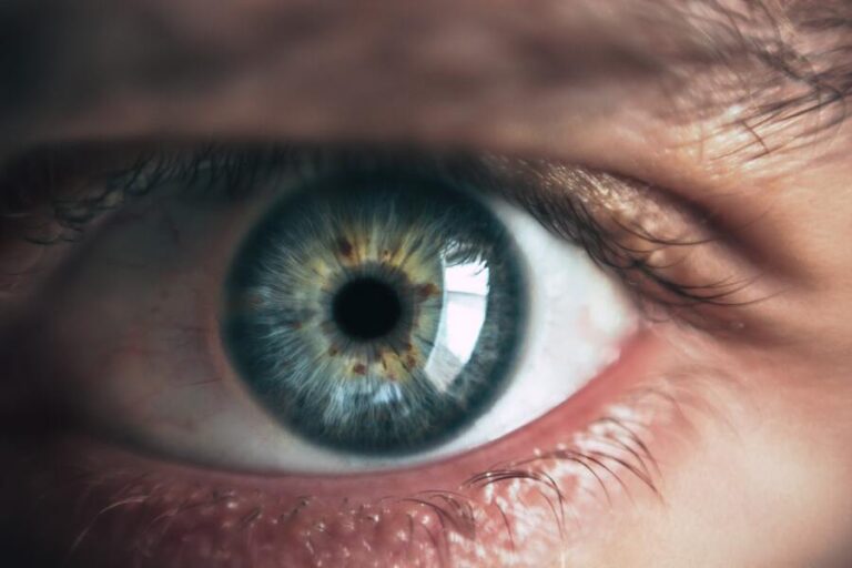 Blue And Dark Limbal Ring Spiritual Meaning: 9 Messages