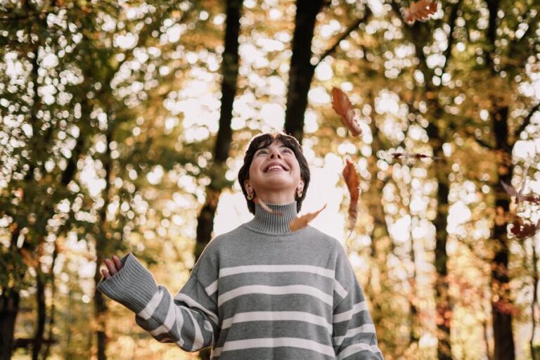 7 Spiritual Meaning of Leaves: Colors and Types