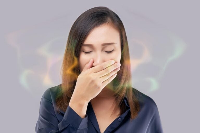 What Does The Smell of Garlic Mean Spiritually? 7 Signs